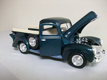 LGB Model Trains, LGB Locomotives, Garden Train Sets, G Scale Model ...